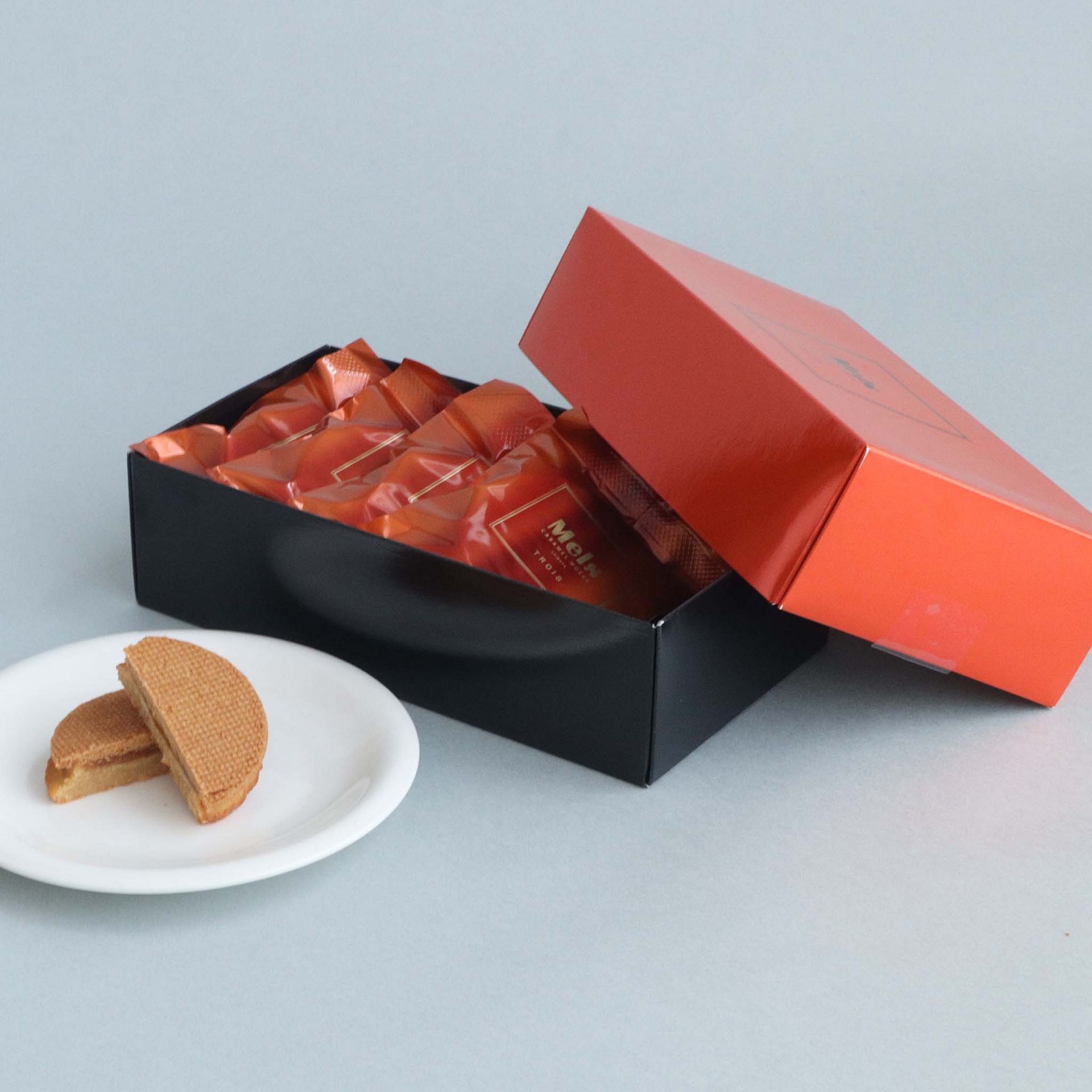 Get Mels CARAMELWORKS Mels TROIS Sandwich Cookies 5 pieces Delivered ...