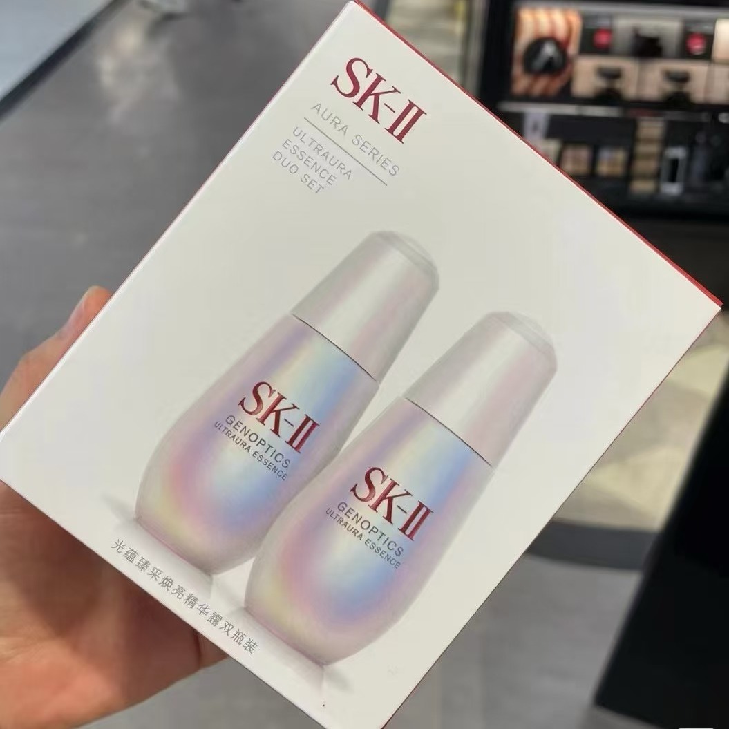 Get SK-II/SK2 Genoptics Ultraura Essence Gift Box Delivered | Weee ...