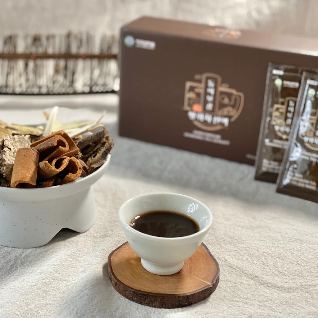 Get DONGUIBOGAM Ssanghwa Tea Extract (Black Herbal Tea Extract) 1oz ...