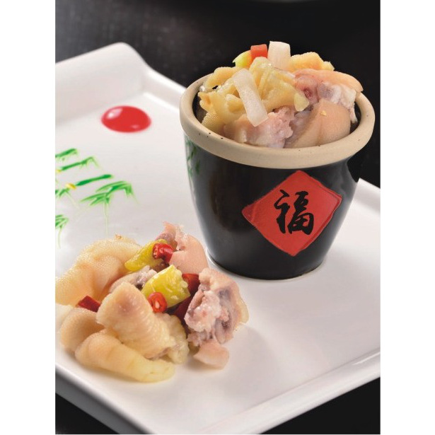 Chicken Feet with Pickled Peppers - Weee!