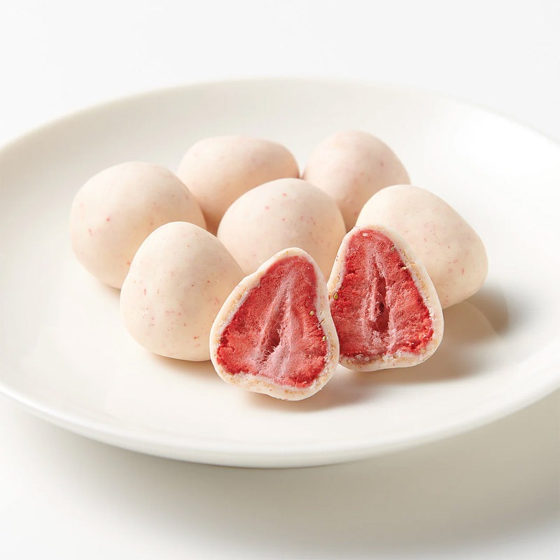 Get MUJI Irregular fromage chocolate covered strawberries 50g Delivered | Weee! Asian Market