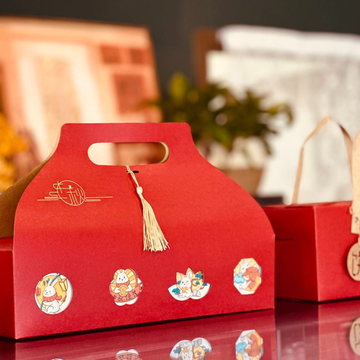 中秋月饼礼盒 4块装300g（莲蓉蛋黄*2+红豆*2） - Weee!