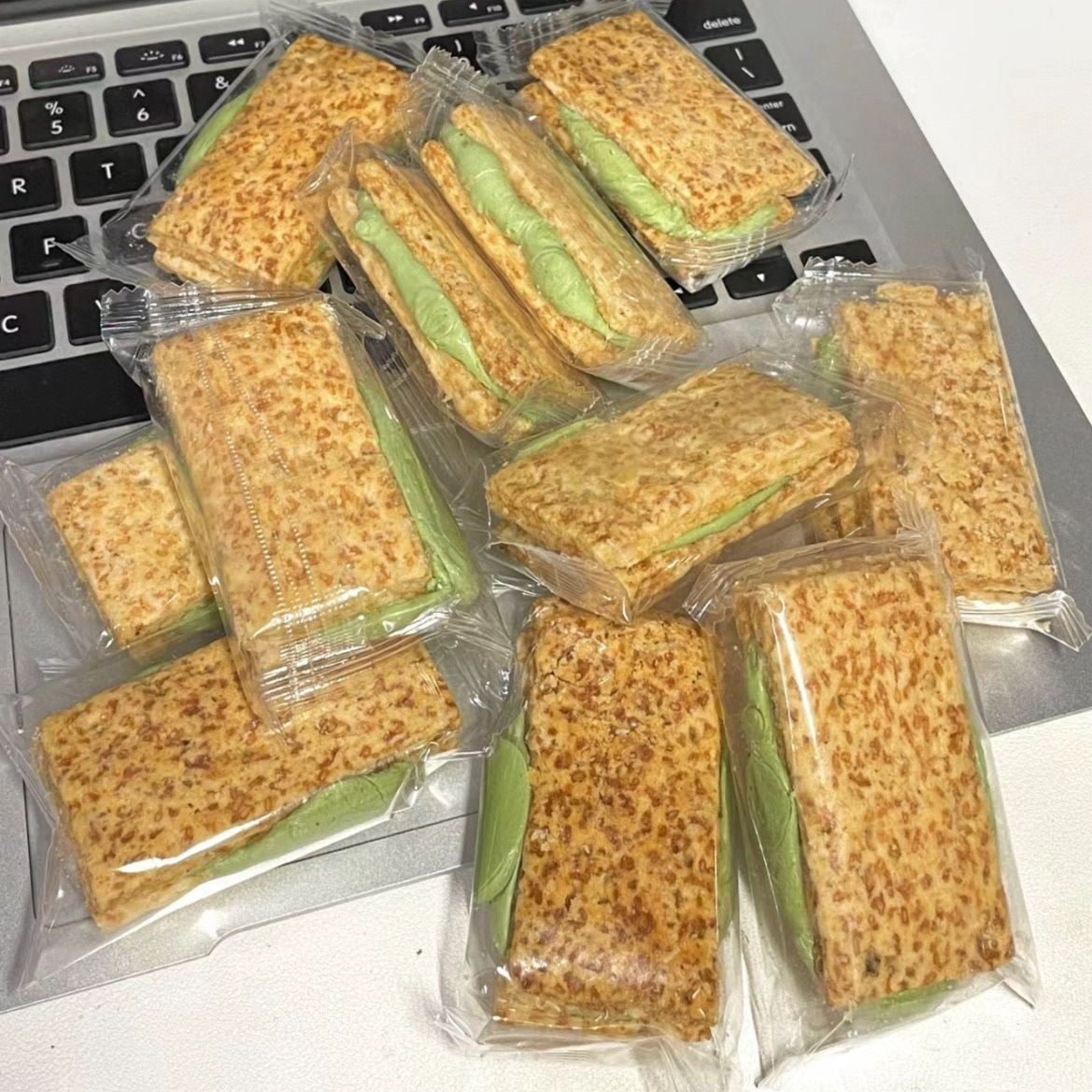 Get Matcha oatmeal beef tie cake 250g Delivered | Weee! Asian Market