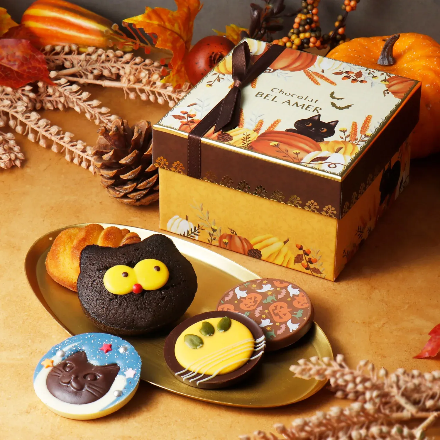 Get Japan BEL AMER Halloween Limited Chocolate Cake Assortment Gift Set ...