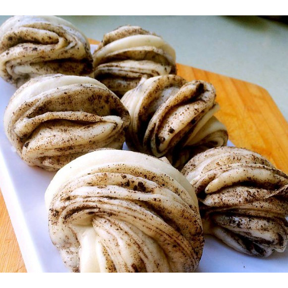 Black Sesame Steamed Twisted Roll - Weee!