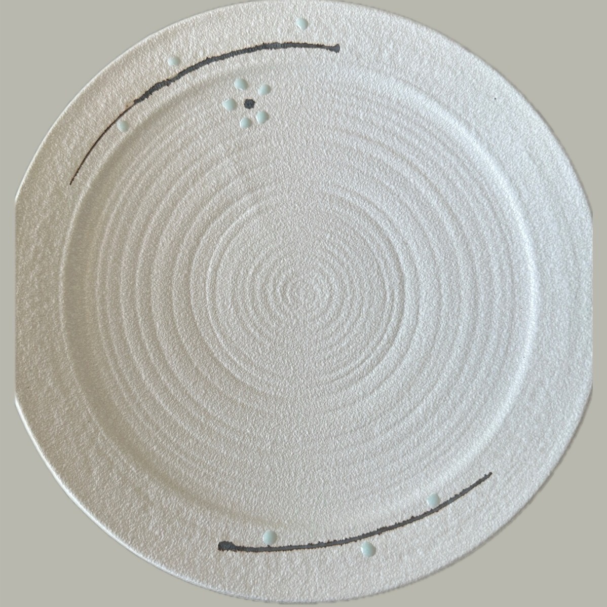 Get A Perfect Blend of Elegance and Practicality: Ceramic Plate ...