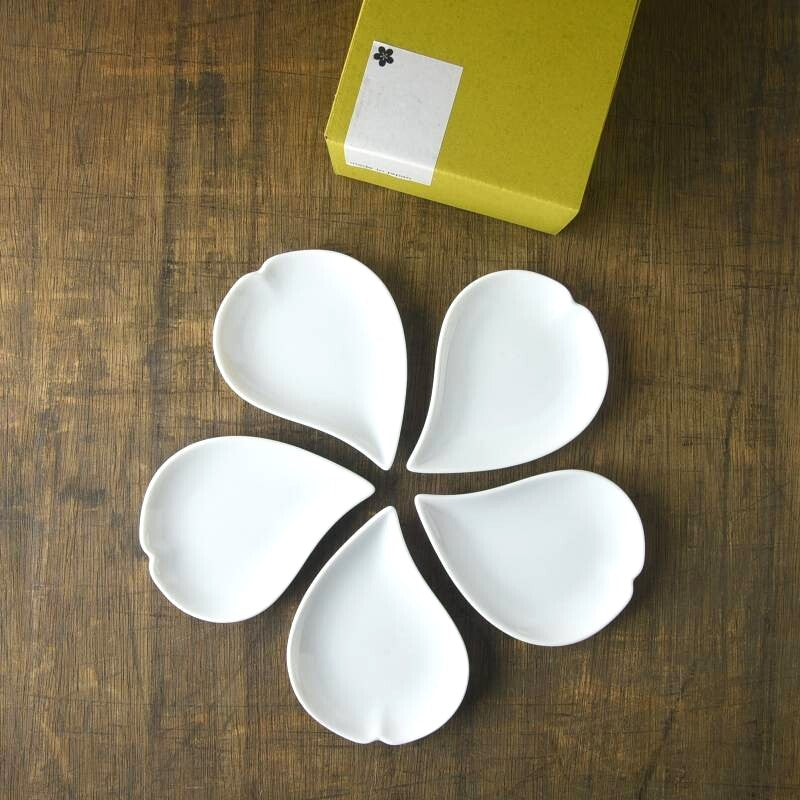 Get Mino Ware Sakura Sauce Plate Gift Box Delivered | Weee! Asian Market