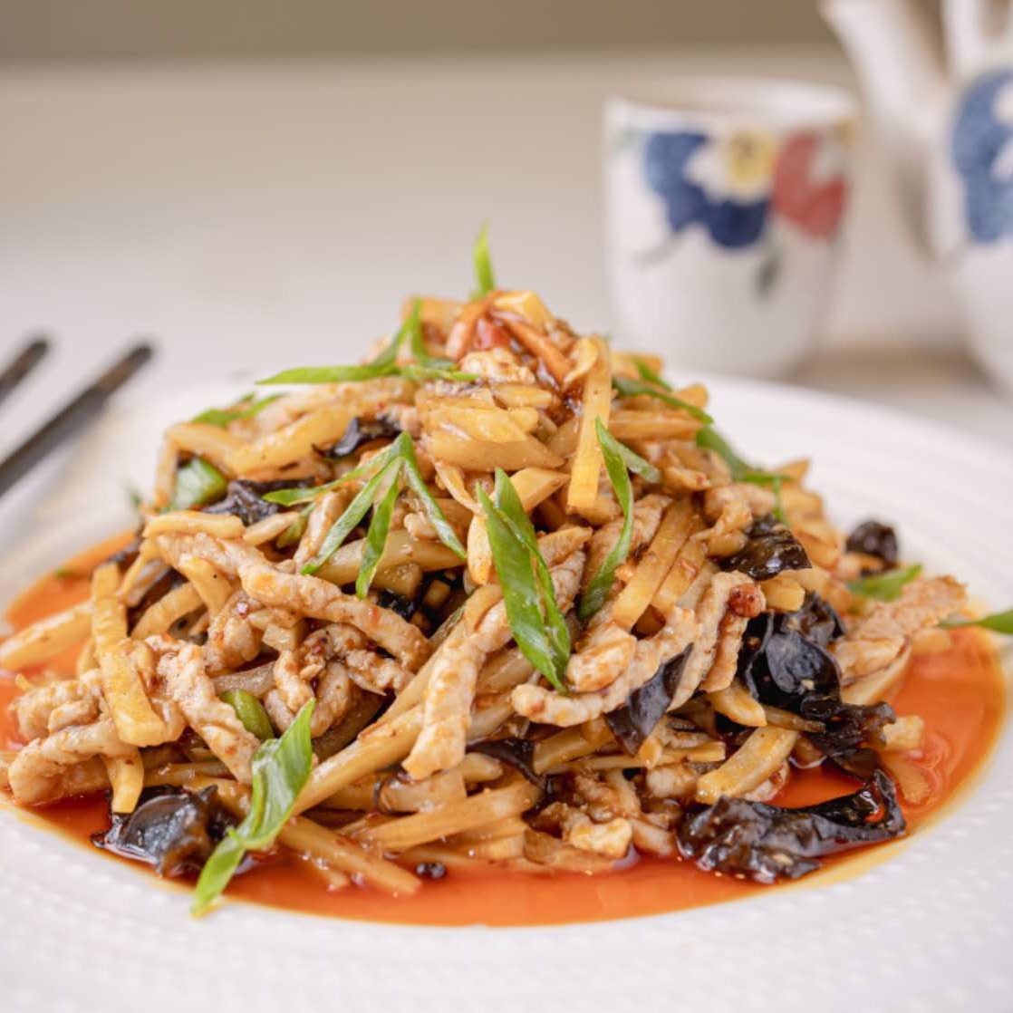 Get Yu Xiang Shredded Pork in Garlic Sauce 400 g Delivered | Weee ...