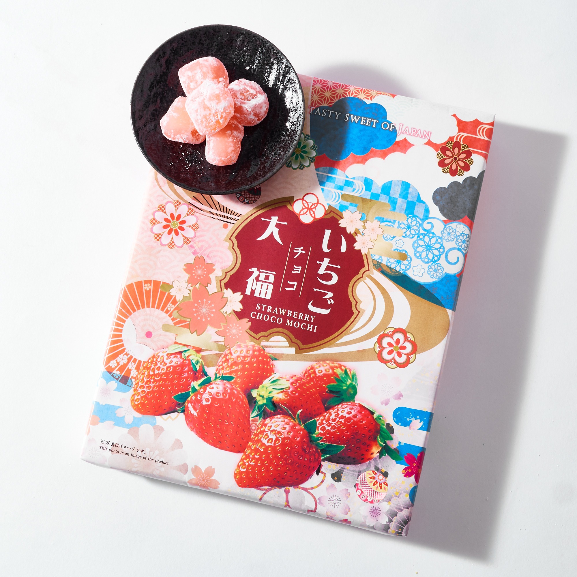 Strawberry White Chocolate Daifuku (30 pieces) - Weee!