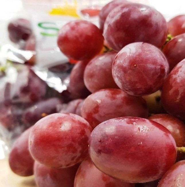 Get [Rio] Red Peruvian Seedless Grapes 4lbs x 1bag Delivered | Weee ...