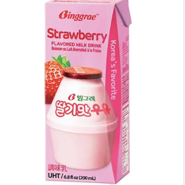 Get South Korea BINGGRAE Strawberry Milk 1 box 200ml Delivered | Weee ...