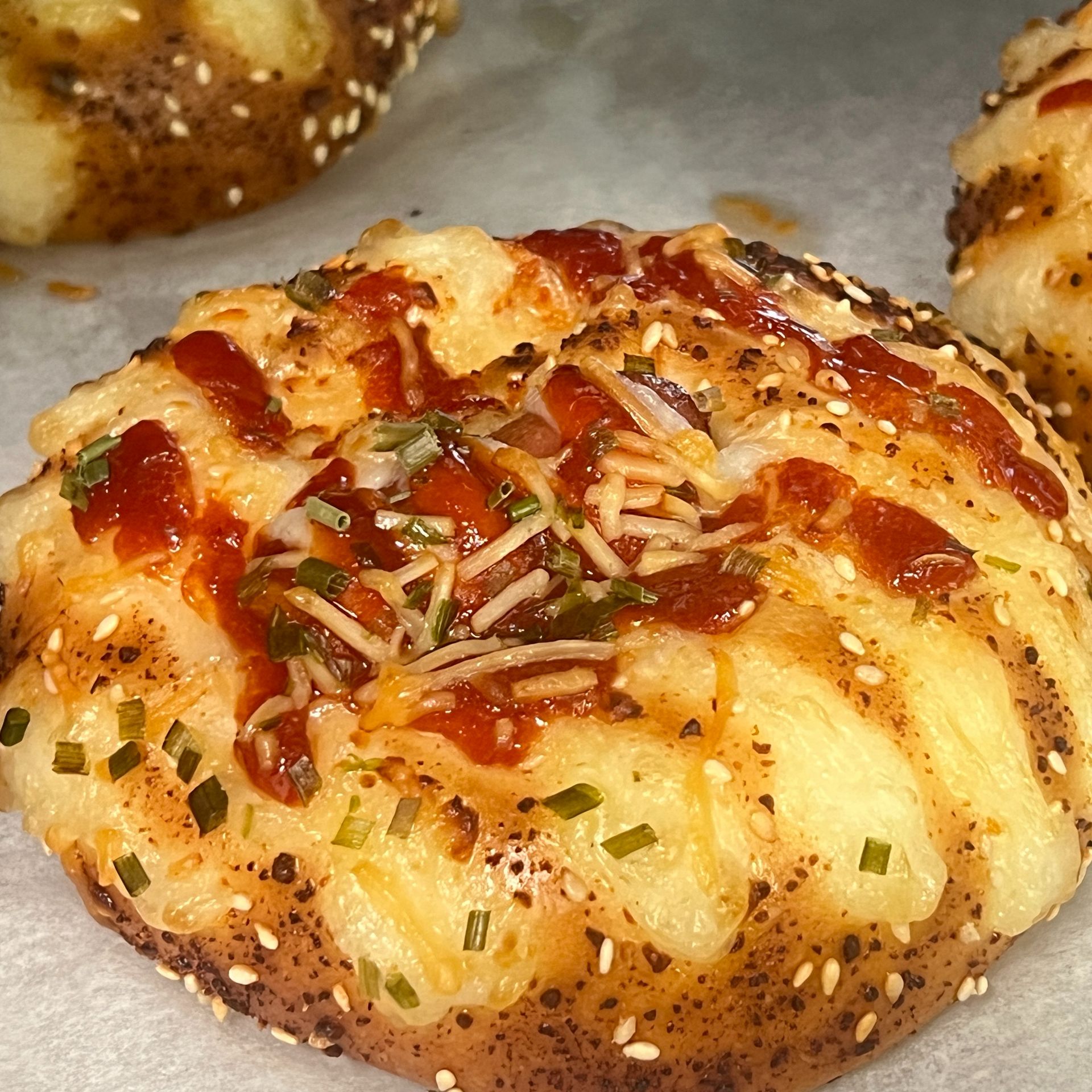 Get Cheese & Tomato Pizza Bun 75 g Delivered | Weee! Asian Market