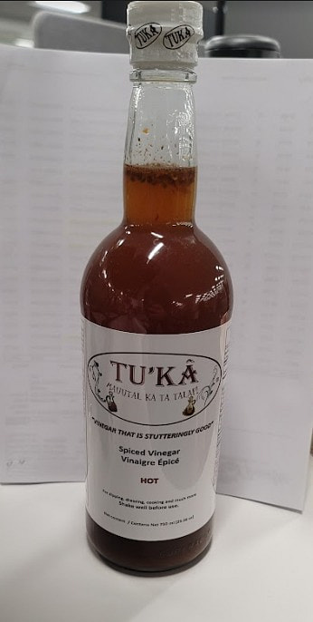 Tuka Spiced Vinegar, Hot & Spicy - Weee!