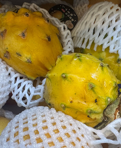 Buy Yellow Dragonfruit near me with free delivery