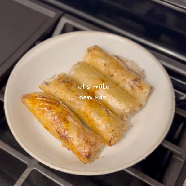 let’s make: nem rán (vietnamese spring rolls)