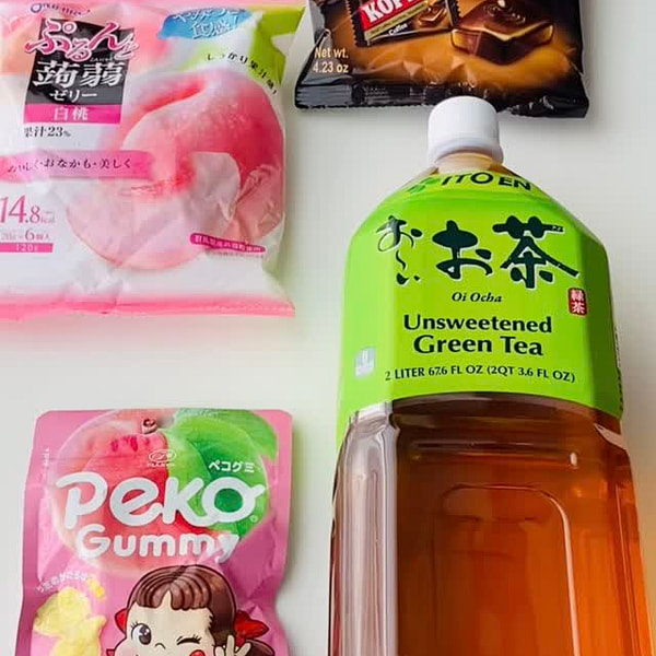 Coffee and gummy candy, green tea, peach jelly