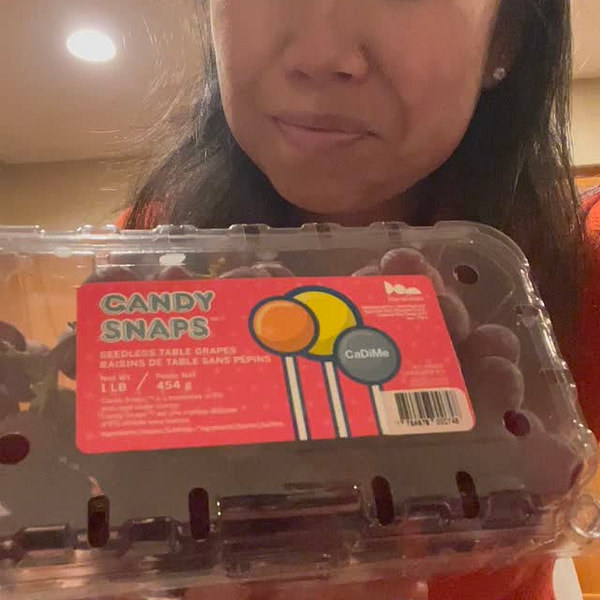 Candy snap grapes
